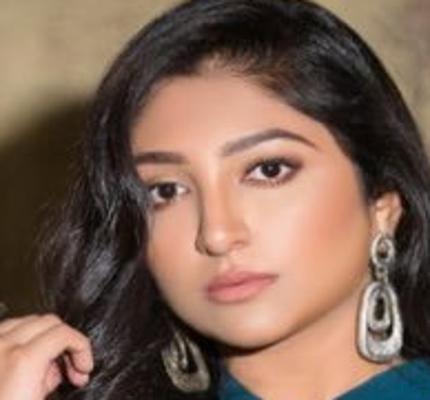 Book Bhoomi Trivedi: Contact for Latest Concert & Show Price