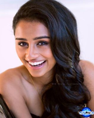 Book Pragathi Guruprasad: Contact for Latest Concert & Show Price