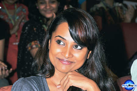 Book Suvi Suresh: Contact for Latest Concert & Show Price